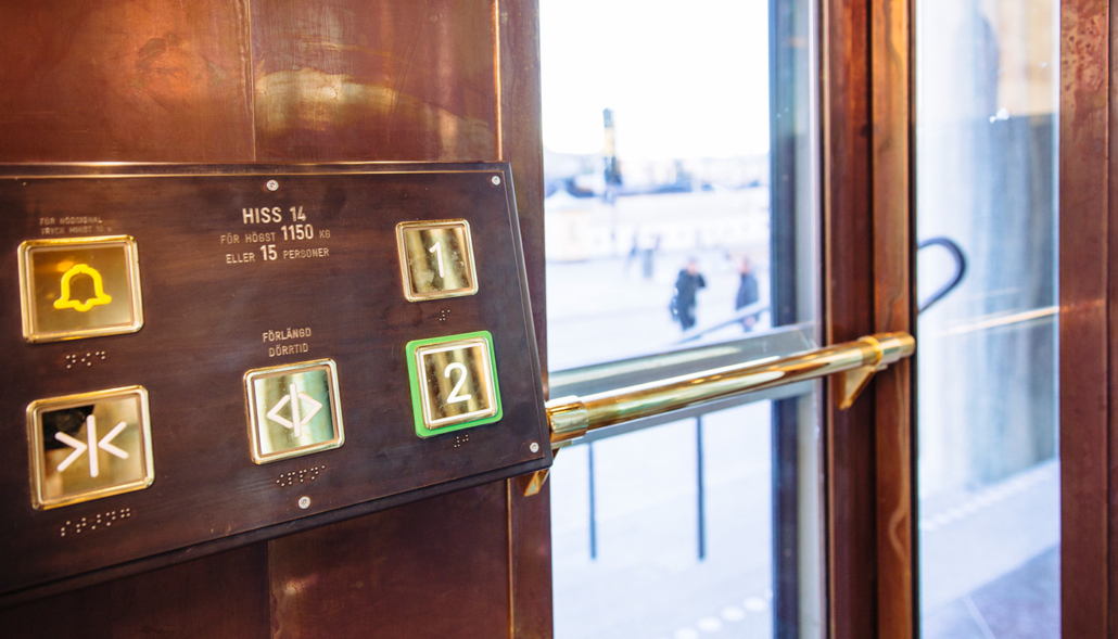 Bidra til å redusere risikoen for infeksjon når du bruker en heis ...